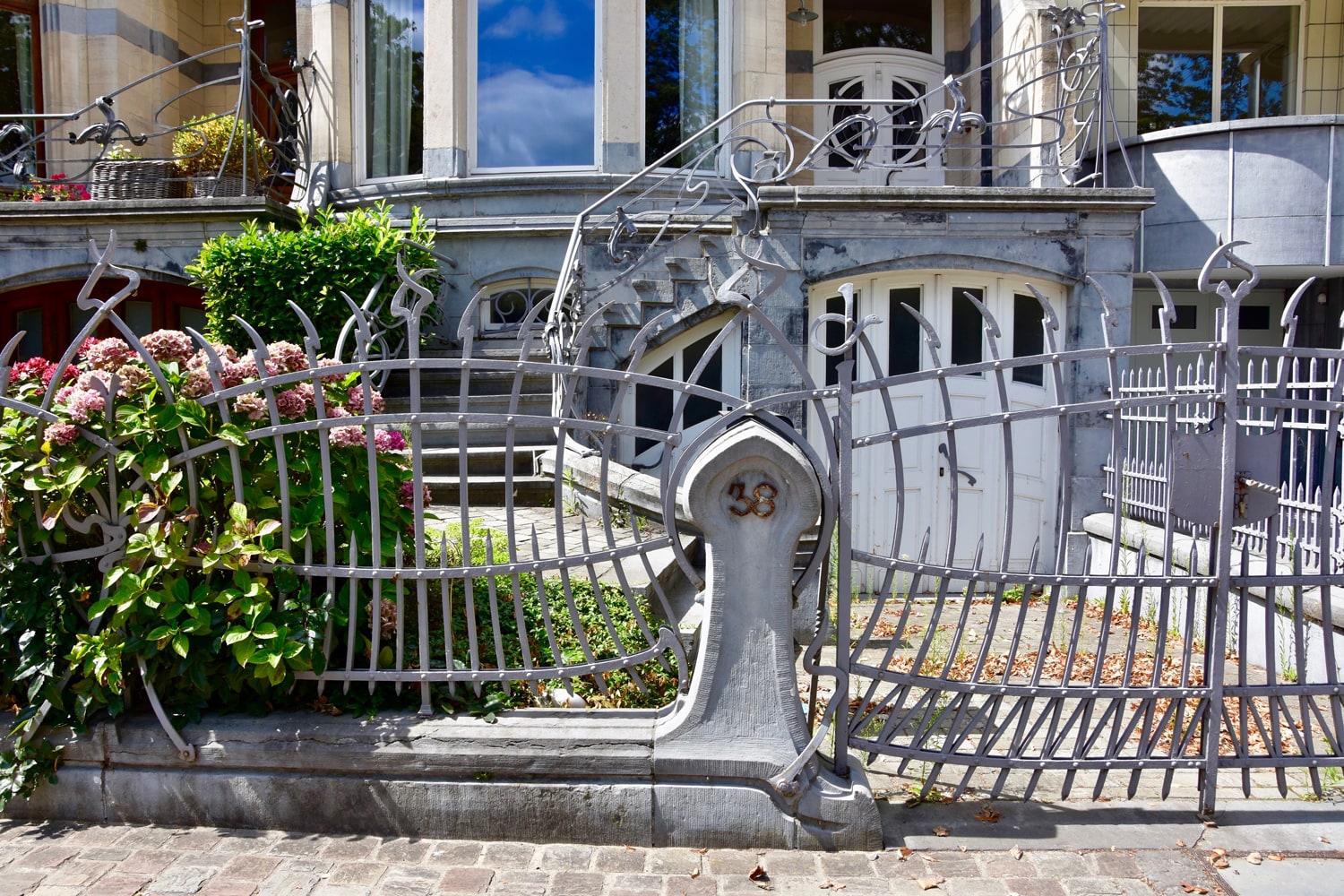 Double maison Art Nouveau | Admirable Art Nouveau