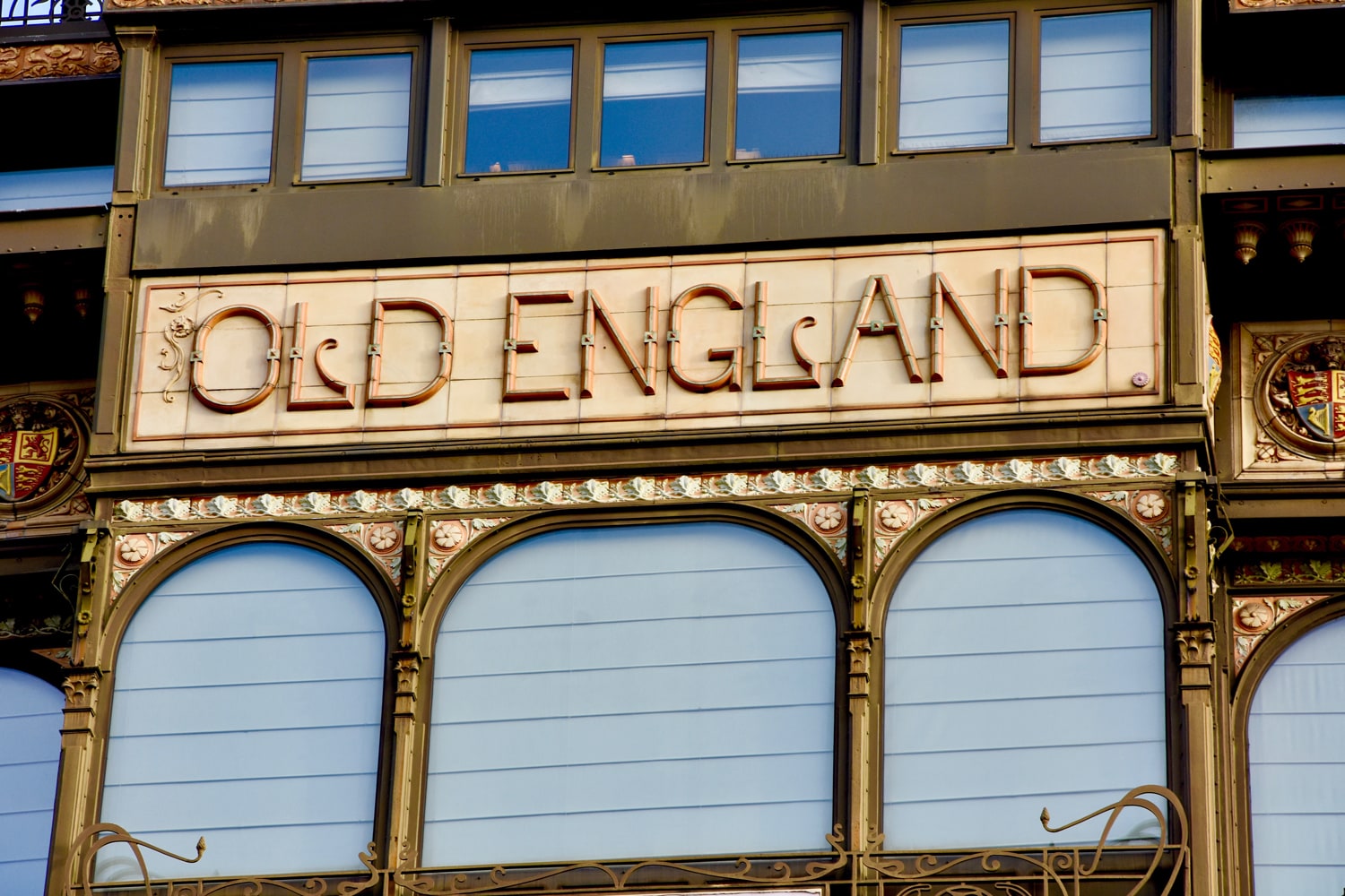 Ancien magasin Old England | Admirable Art Nouveau